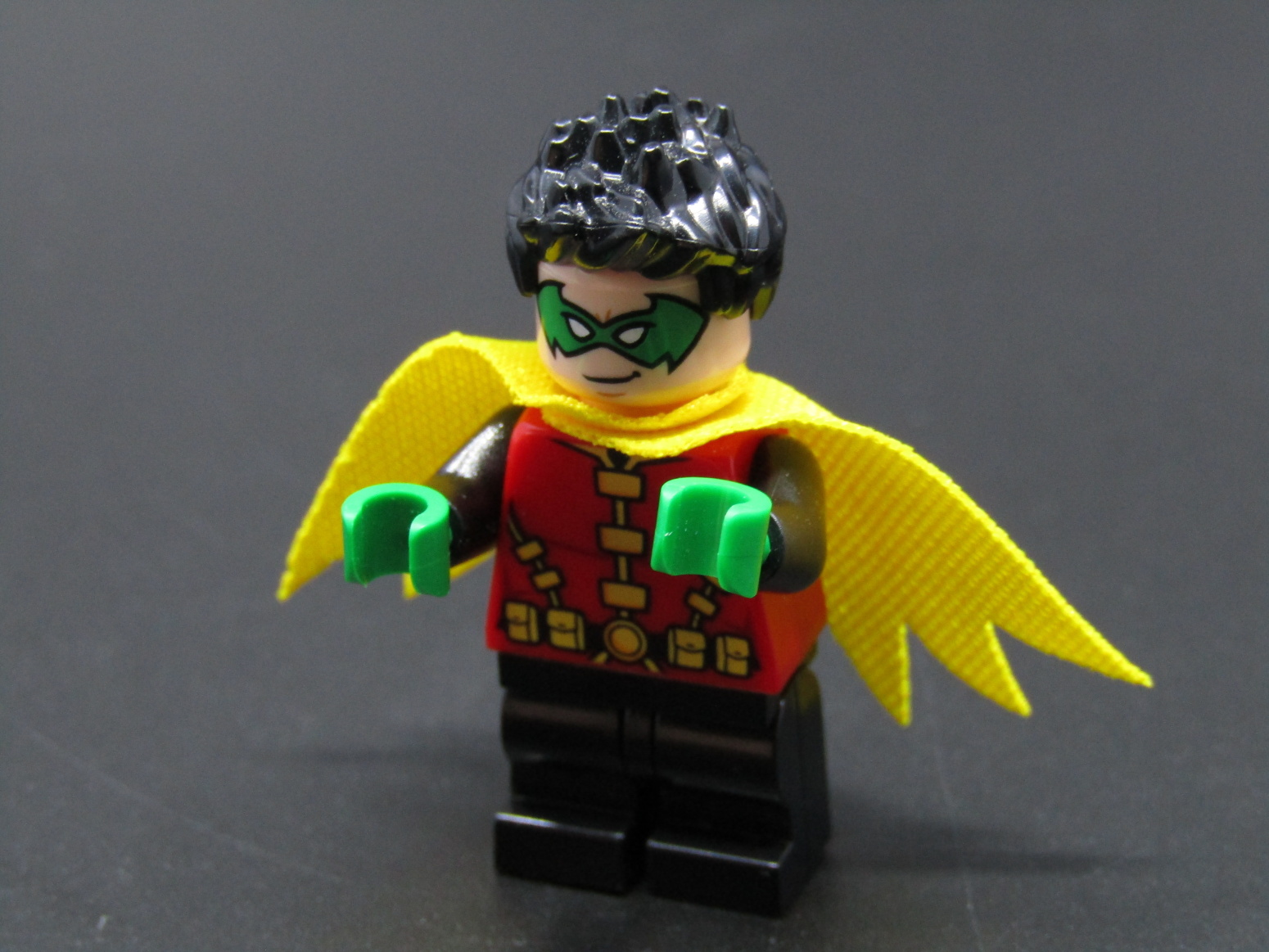 Lego figurka Super Heroes - Robin | malekostky.cz - použité lego kostky