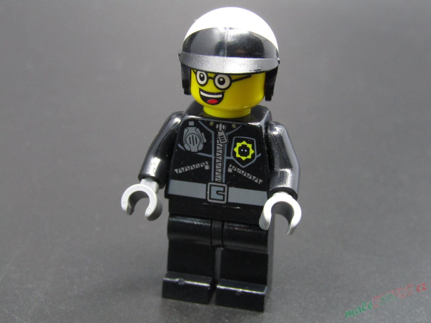 Lego figurka The Lego Movie - Bad Cop | malekostky.cz - použité lego kostky